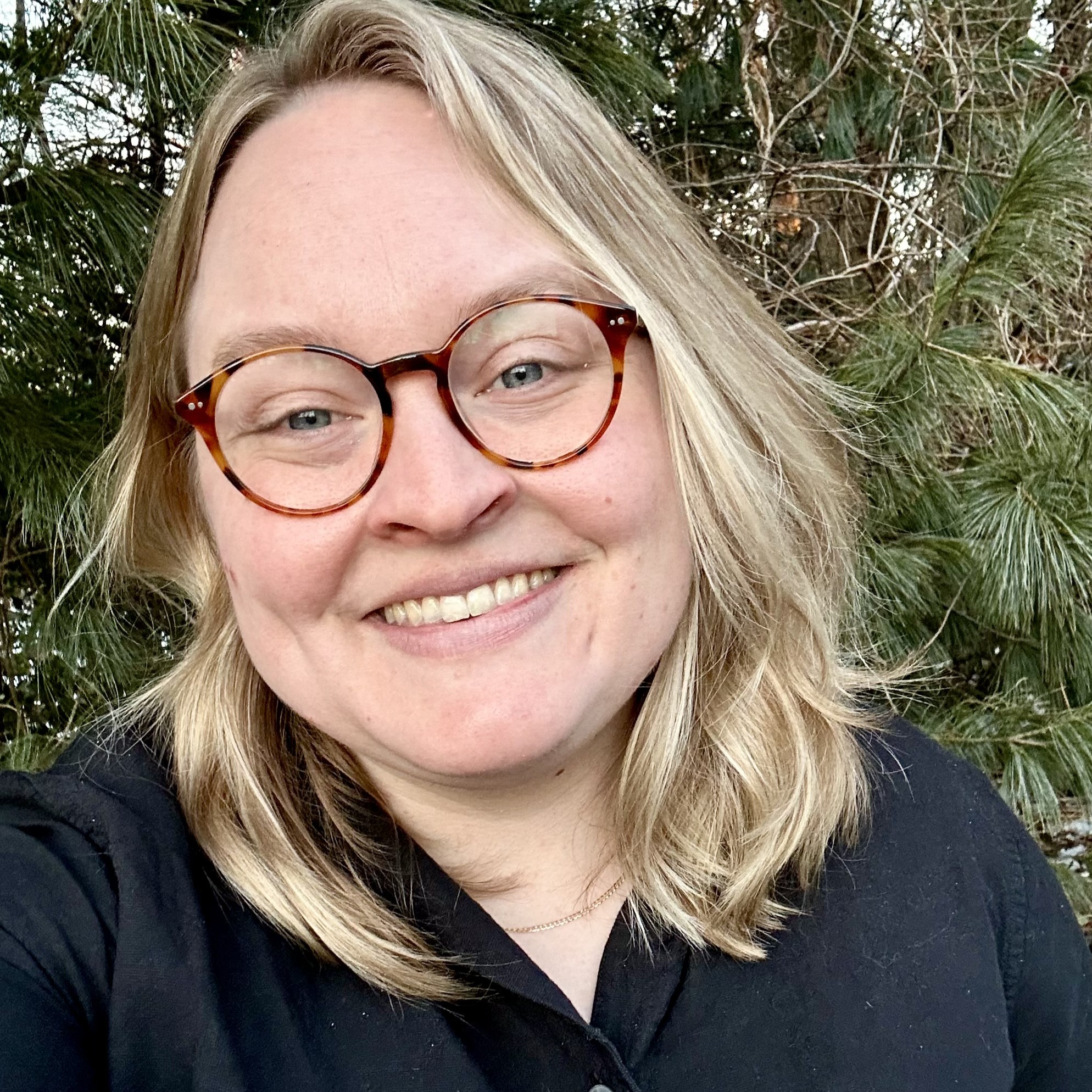 Lindsay Innis - Sarah Briggs & Associates